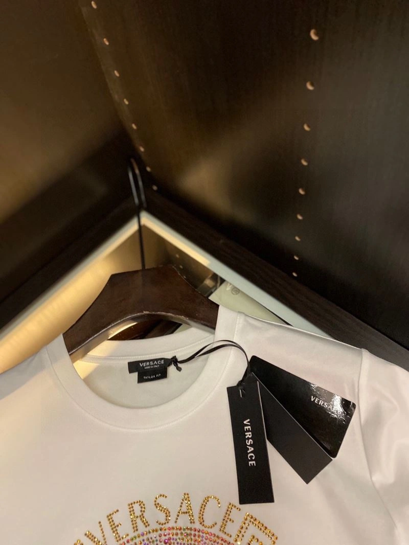 Accurate model Versace T-Shirts