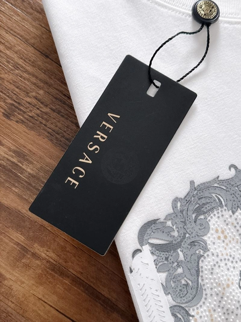 Economical Versace T-Shirts