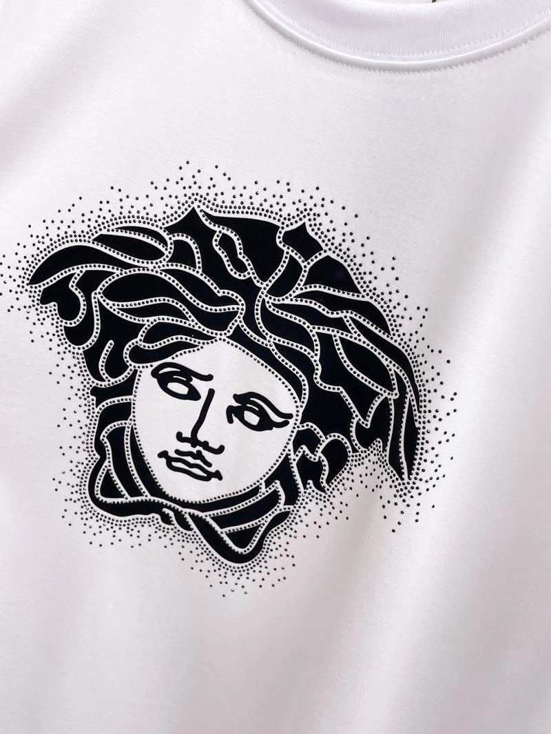 Top match Versace T-Shirts