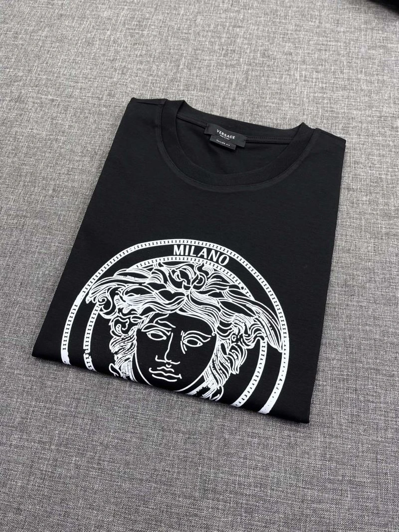 Bargain Versace T-Shirts