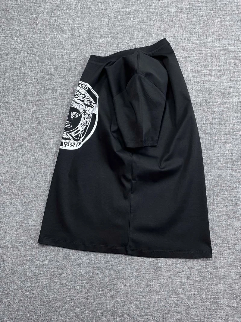 Bargain Versace T-Shirts