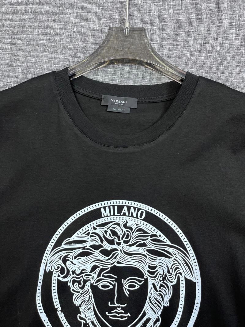 Bargain Versace T-Shirts