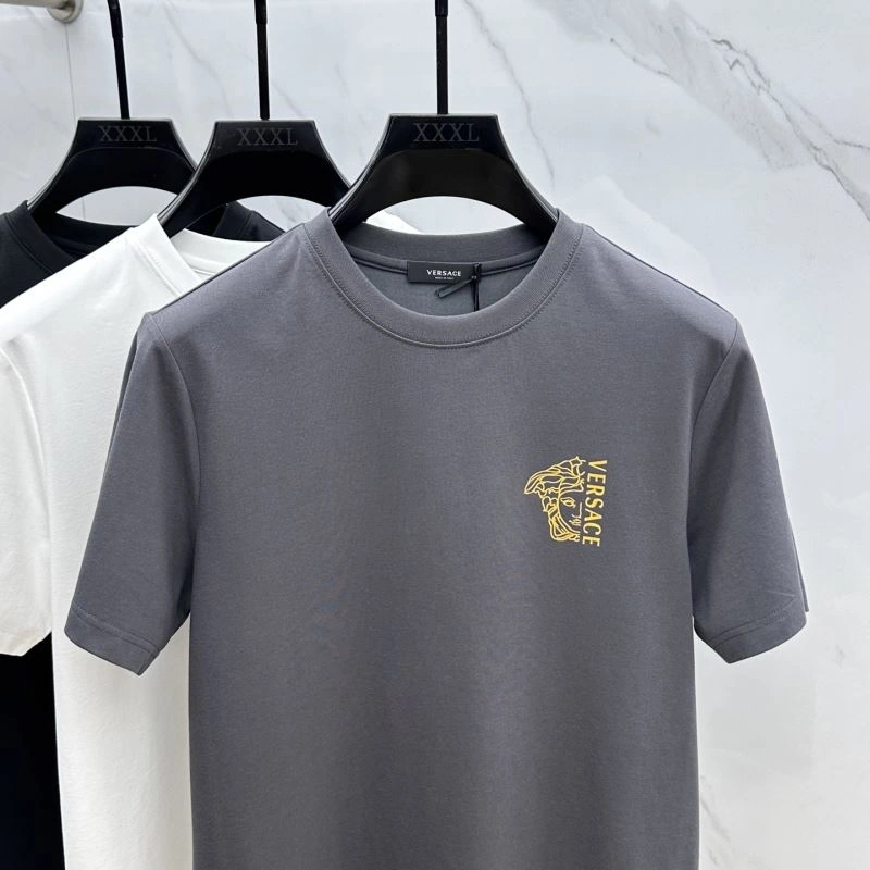 Bargain Versace T-Shirts