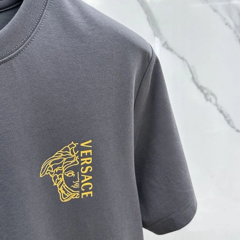 Bargain Versace T-Shirts