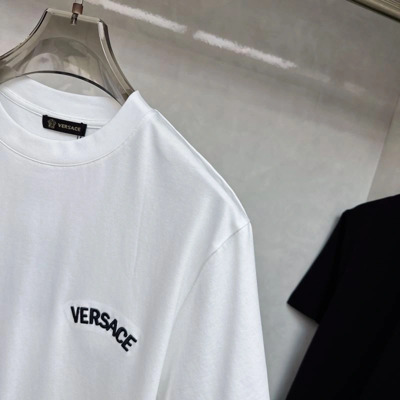 Bargain Versace T-Shirts