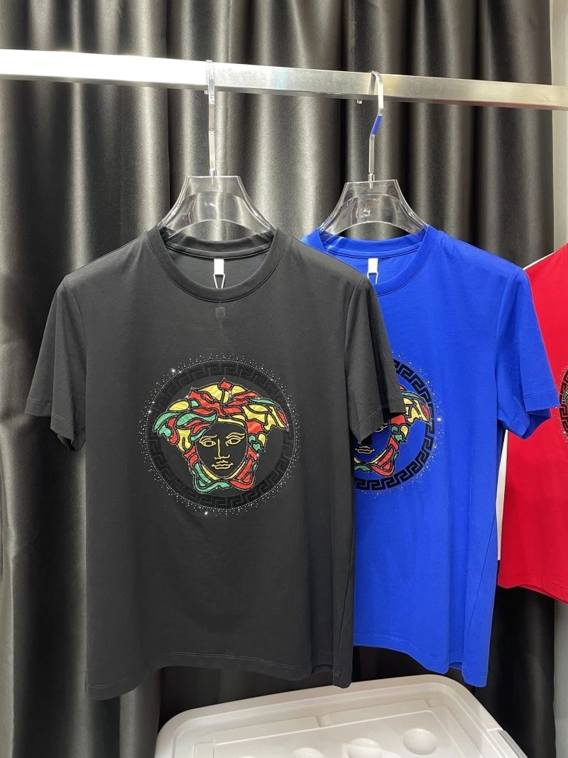 Cut-rate Versace T-Shirts