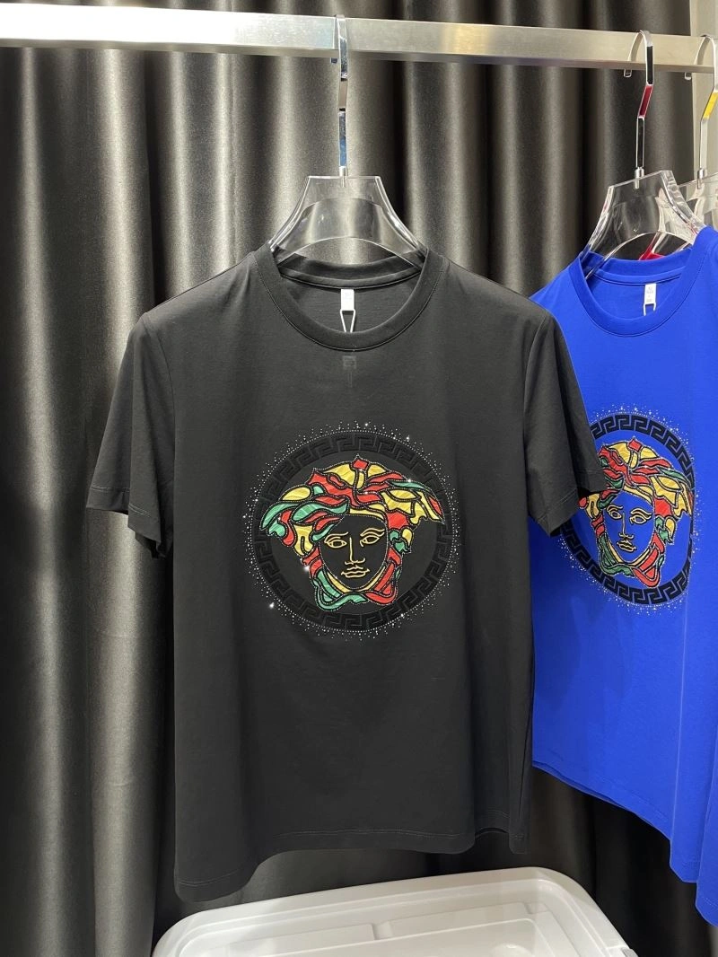 Cut-rate Versace T-Shirts