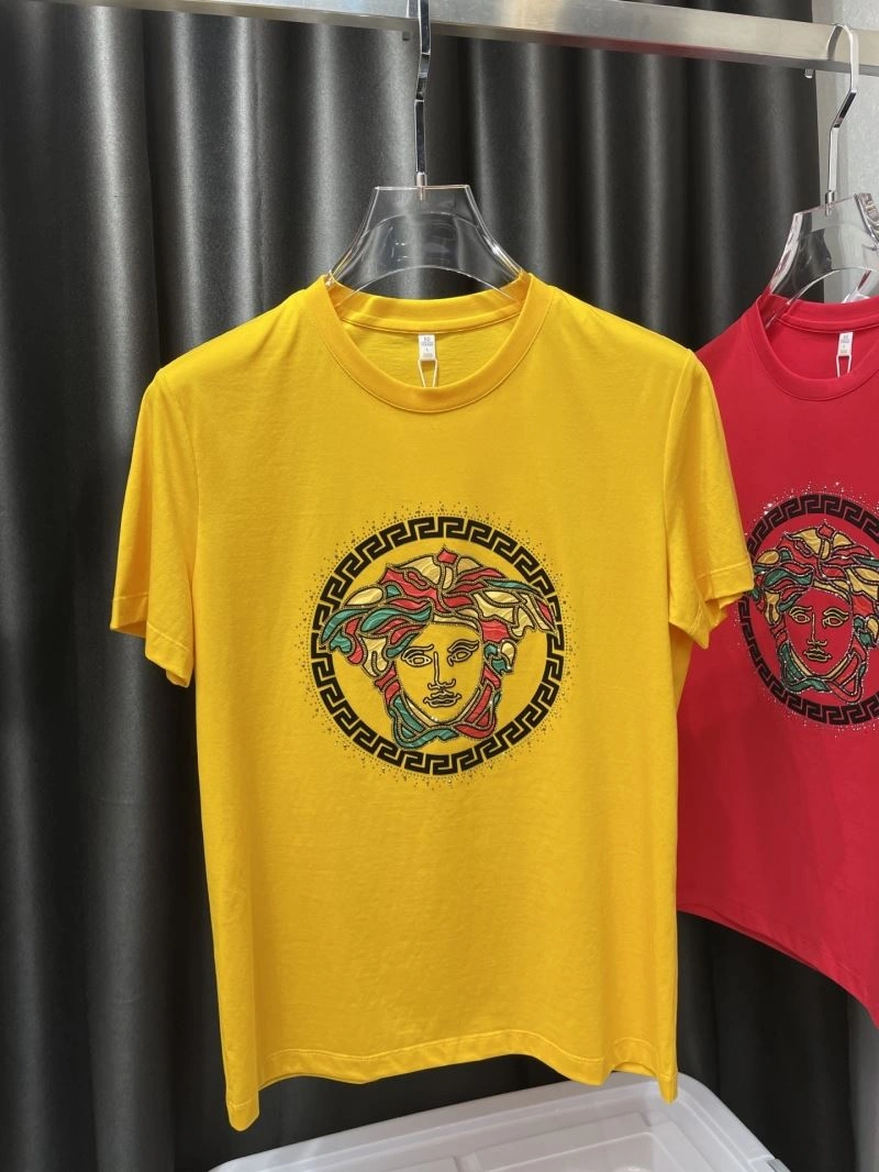 Cut-rate Versace T-Shirts
