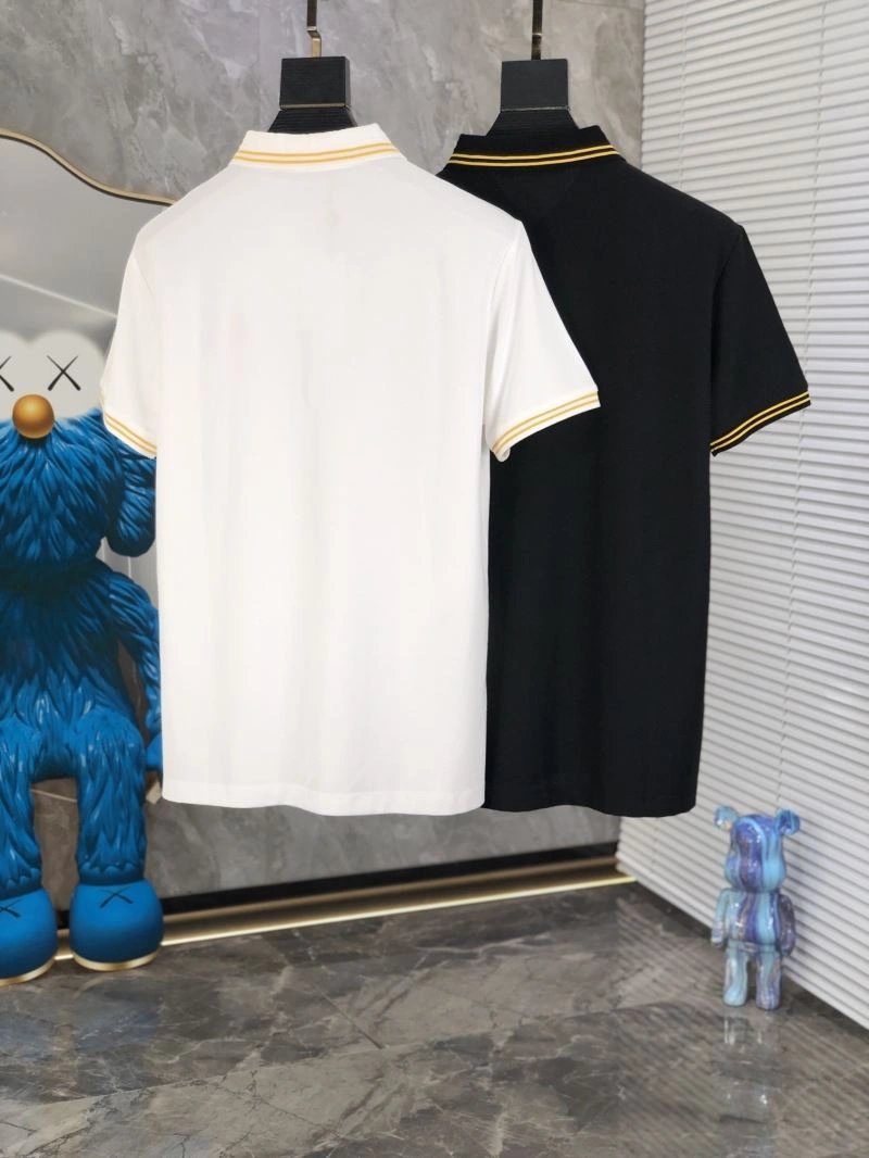 Bargain Versace T-Shirts