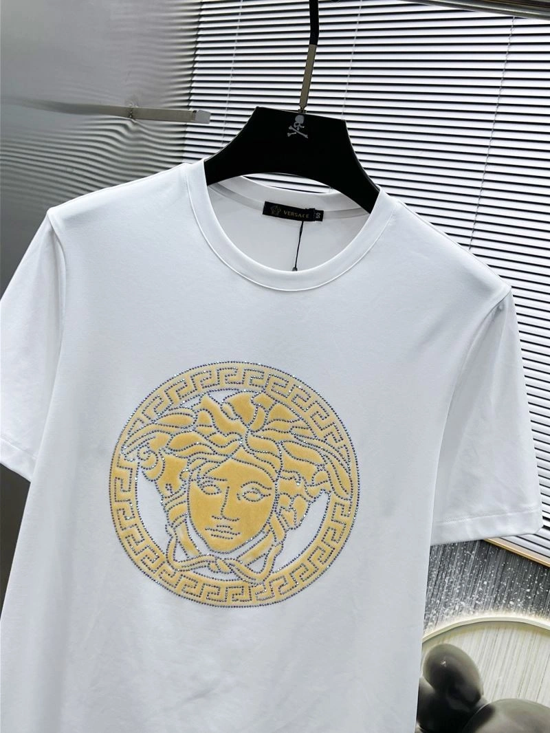 Accurate model Versace T-Shirts
