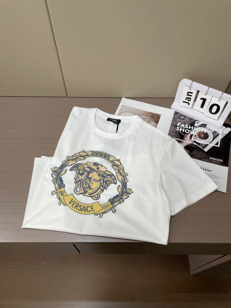 Top match Versace T-Shirts