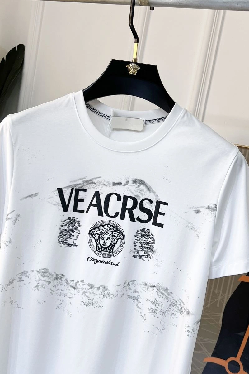 Bargain Versace T-Shirts