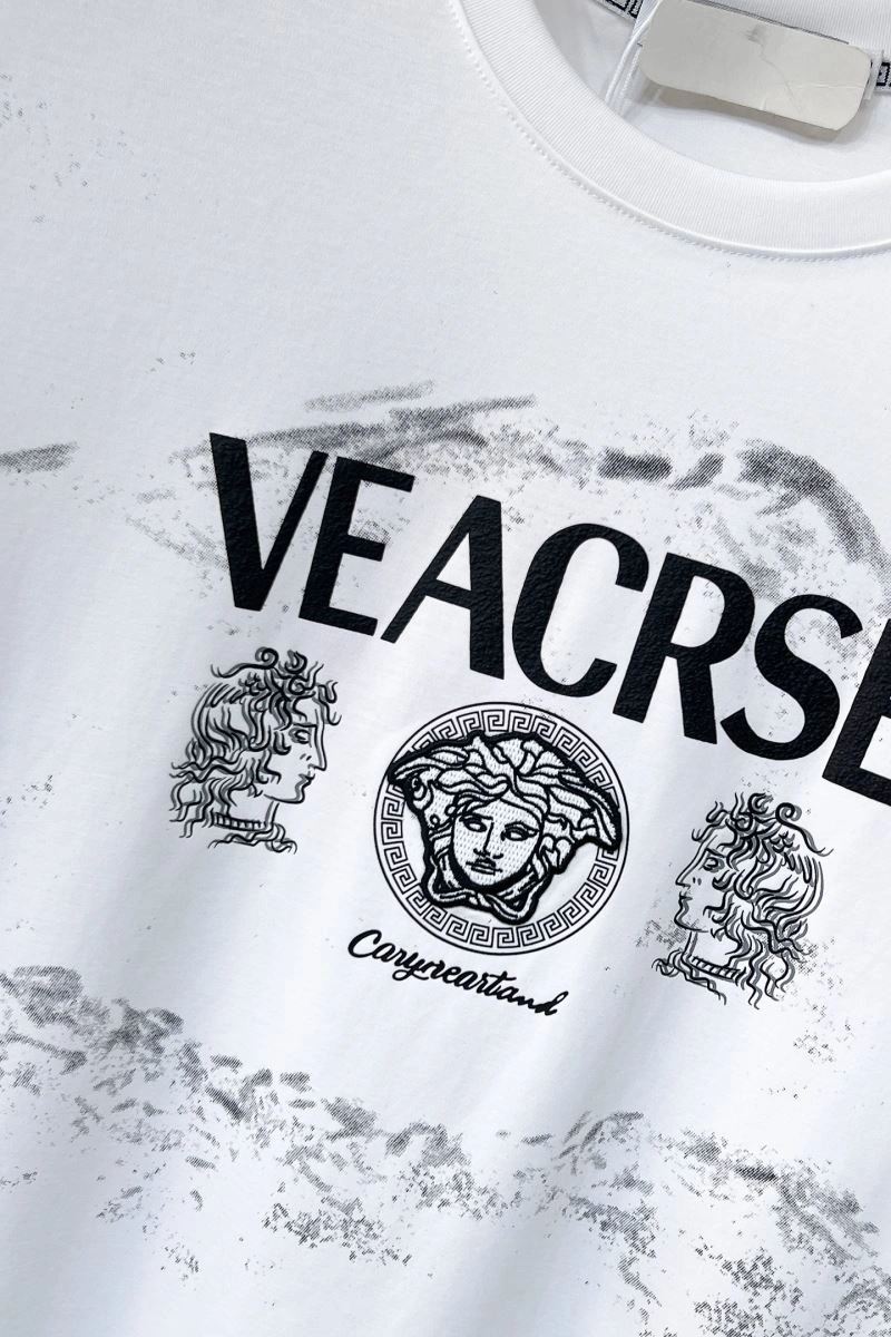 Bargain Versace T-Shirts