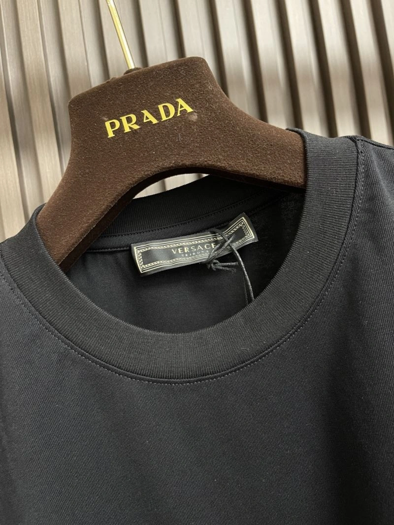 Bargain Versace T-Shirts