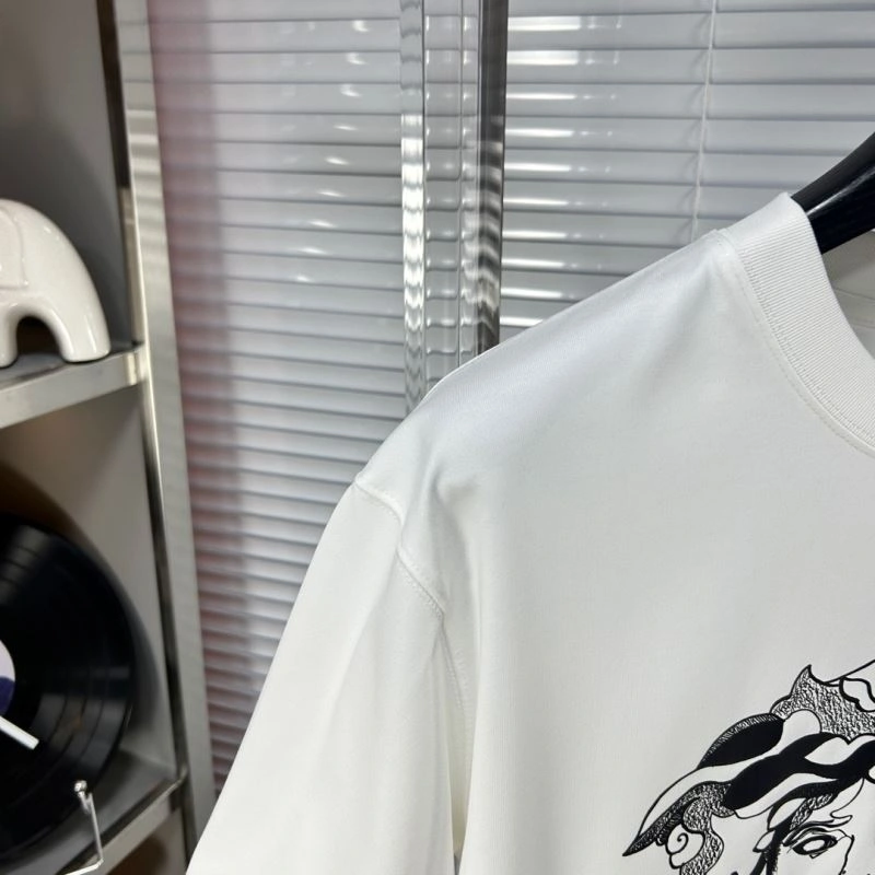 Economical Versace T-Shirts