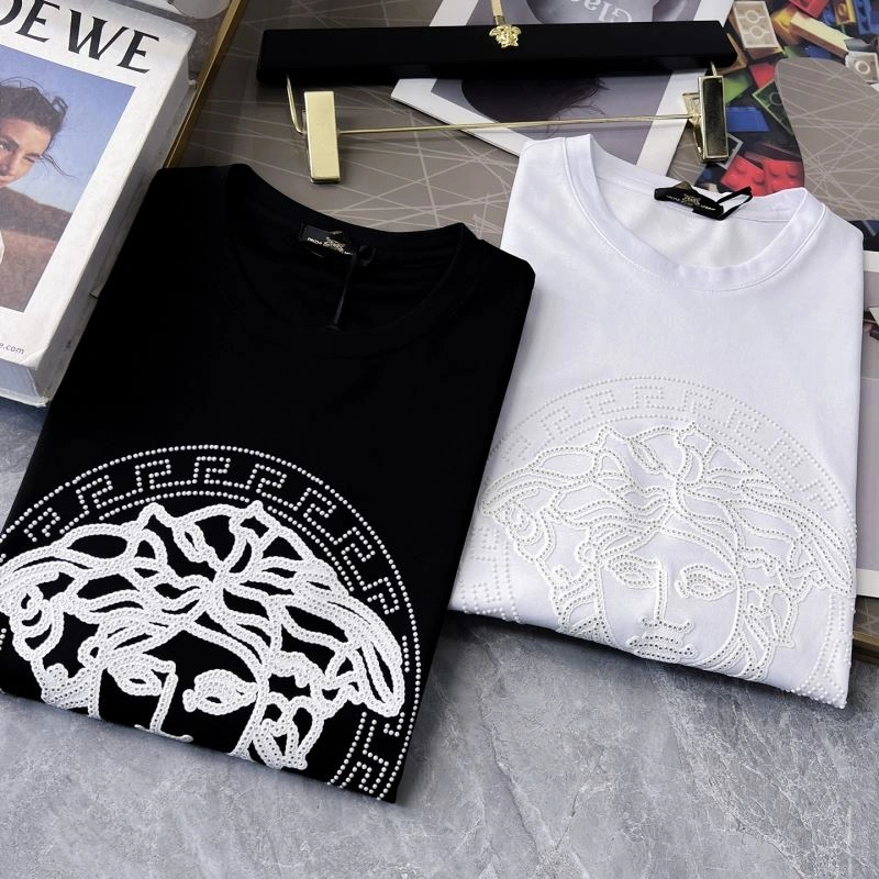 Low-cost Versace T-Shirts