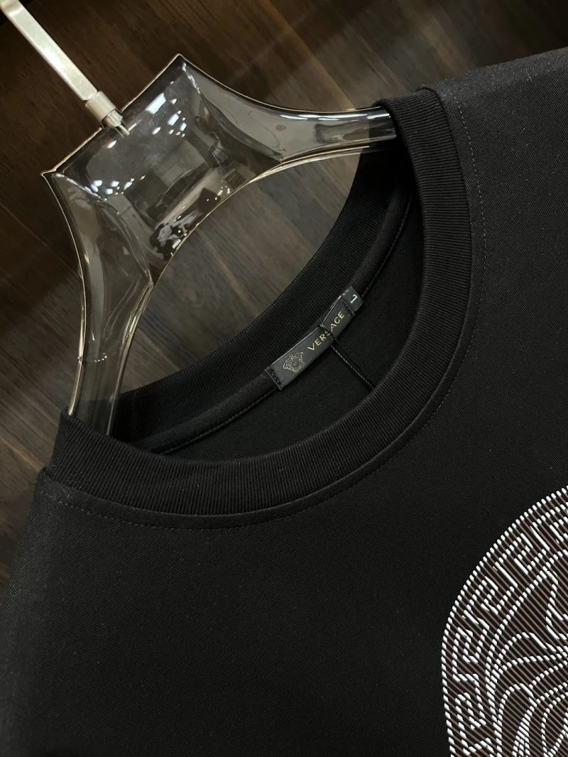Accurate model Versace T-Shirts