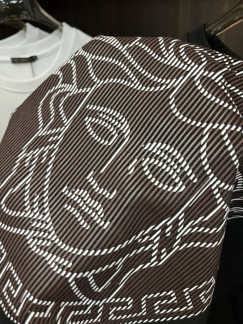 Accurate model Versace T-Shirts