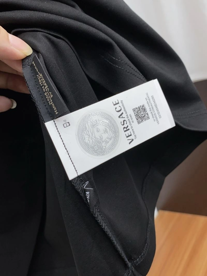 Low-cost Versace T-Shirts