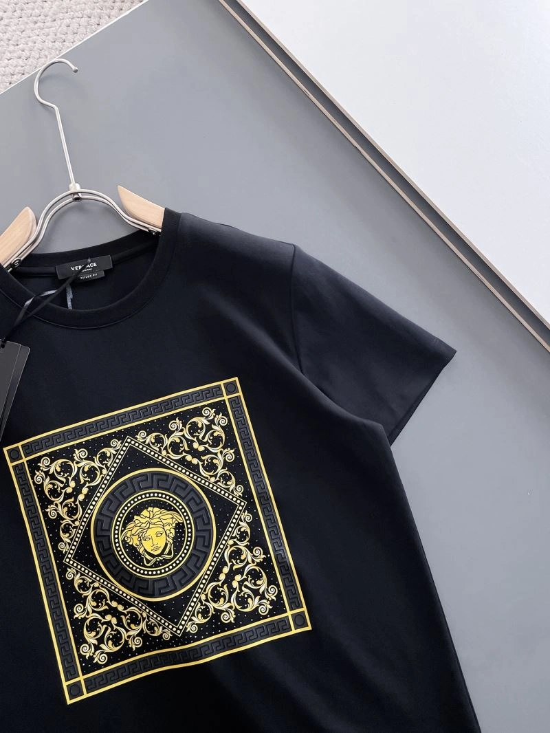 Low-cost Versace T-Shirts