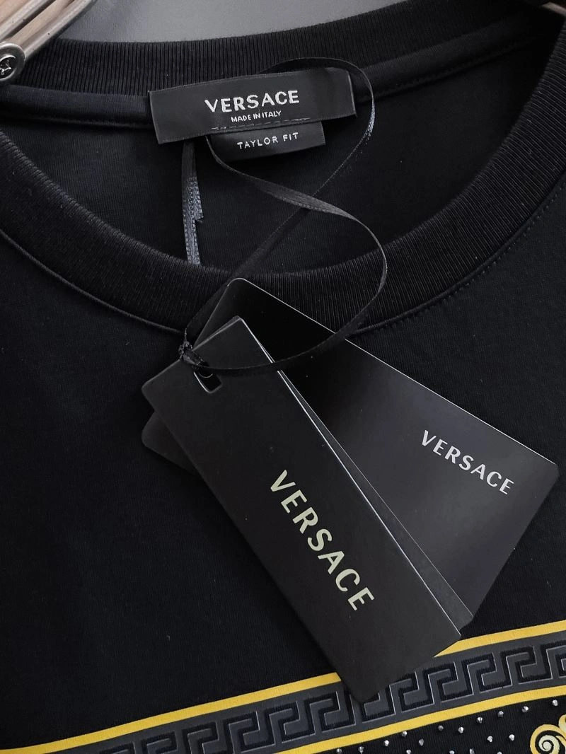 Low-cost Versace T-Shirts
