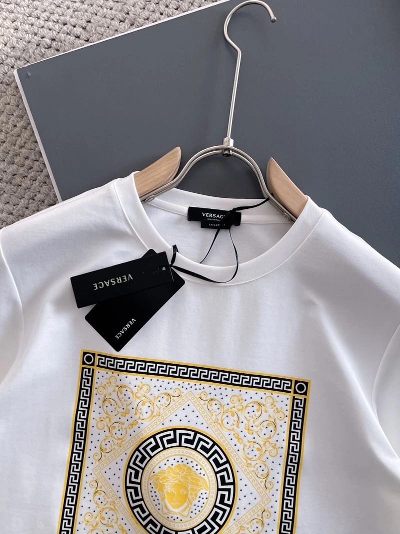 Economical Versace T-Shirts