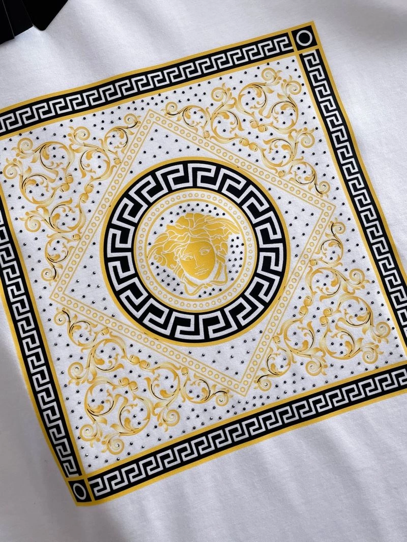 Economical Versace T-Shirts