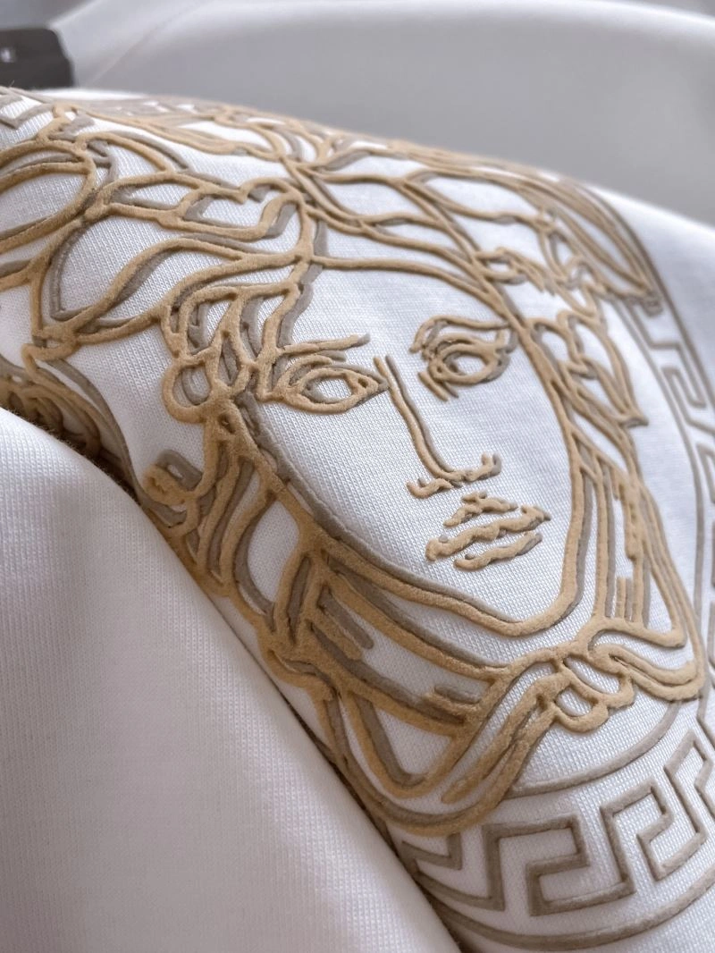 Accurate model Versace T-Shirts