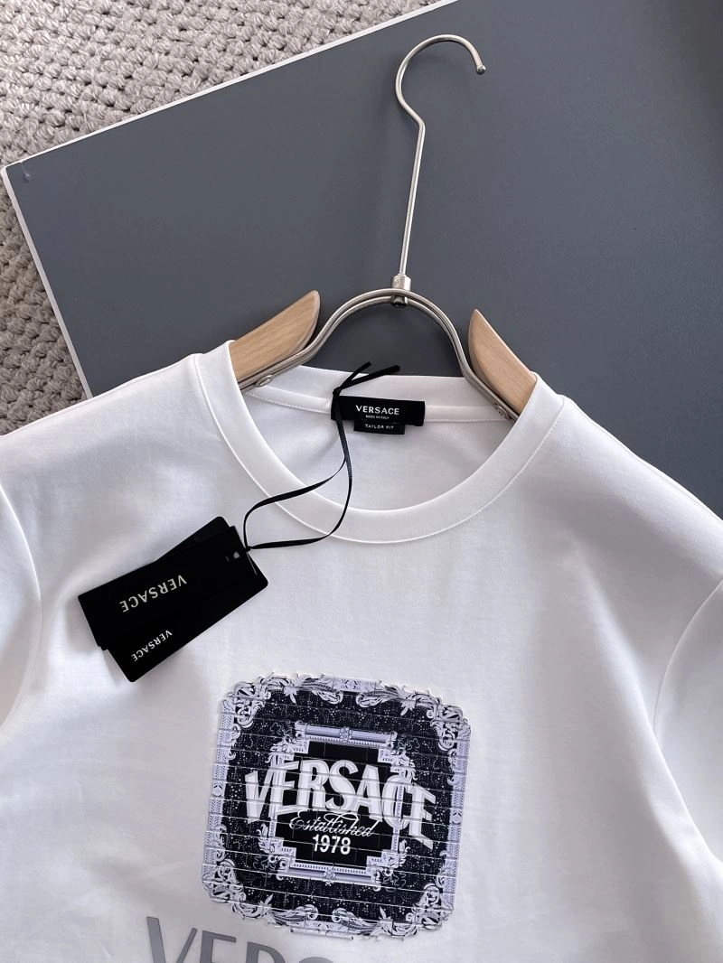 Top match Versace T-Shirts