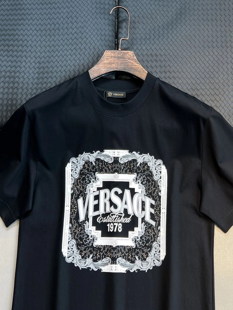 Low-cost Versace T-Shirts
