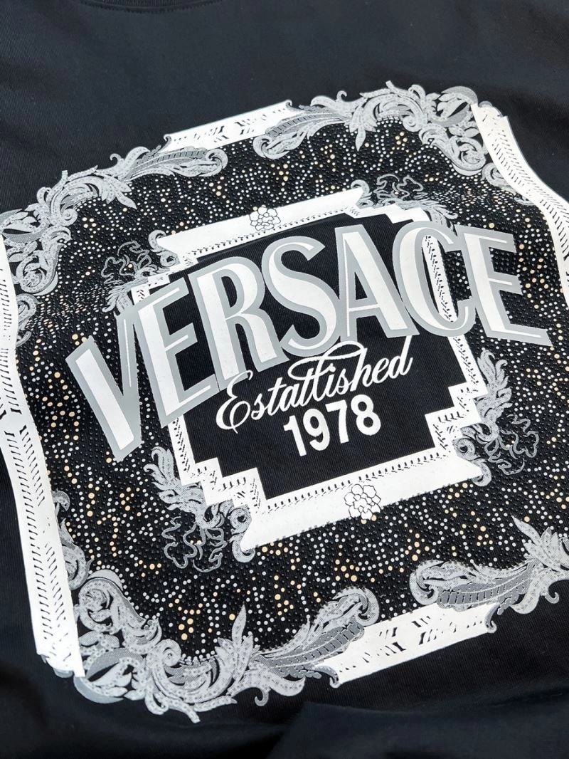 Low-cost Versace T-Shirts