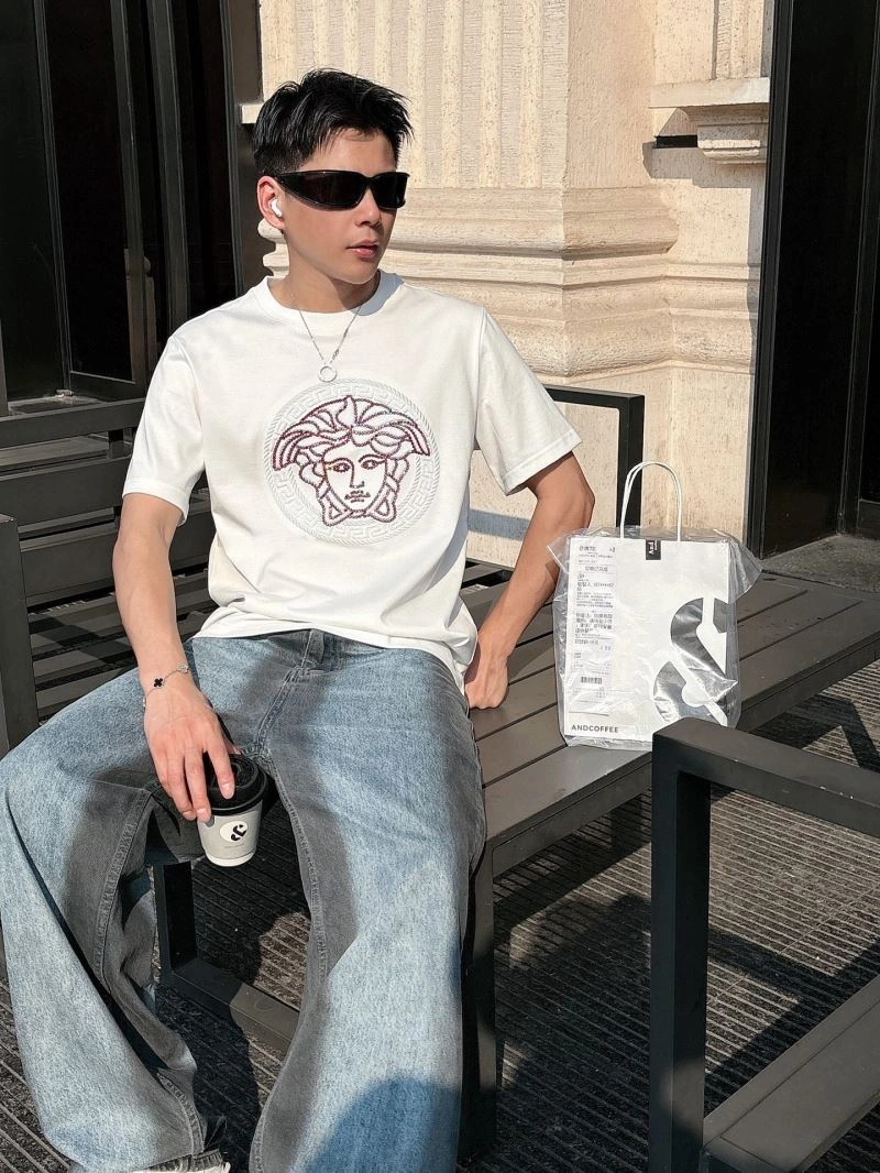 Precise copy Versace T-Shirts