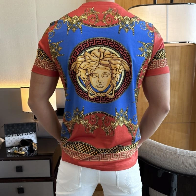 Cut-rate Versace T-Shirts
