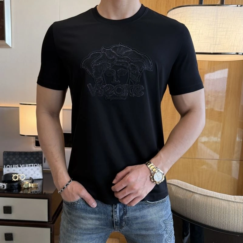 Bargain Versace T-Shirts