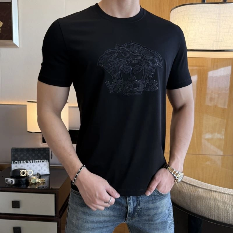Bargain Versace T-Shirts