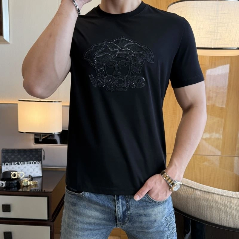 Bargain Versace T-Shirts