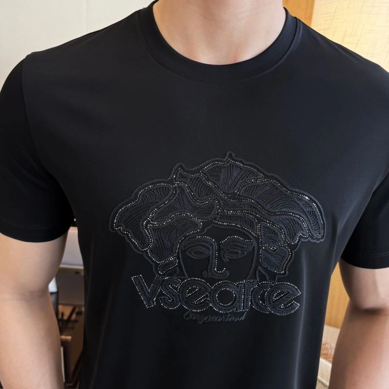 Bargain Versace T-Shirts