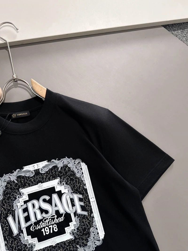 Cut-rate Versace T-Shirts