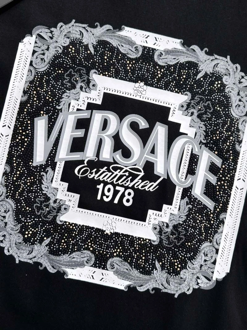 Cut-rate Versace T-Shirts