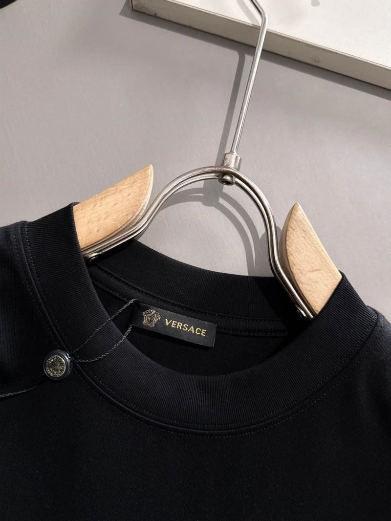 Cut-rate Versace T-Shirts