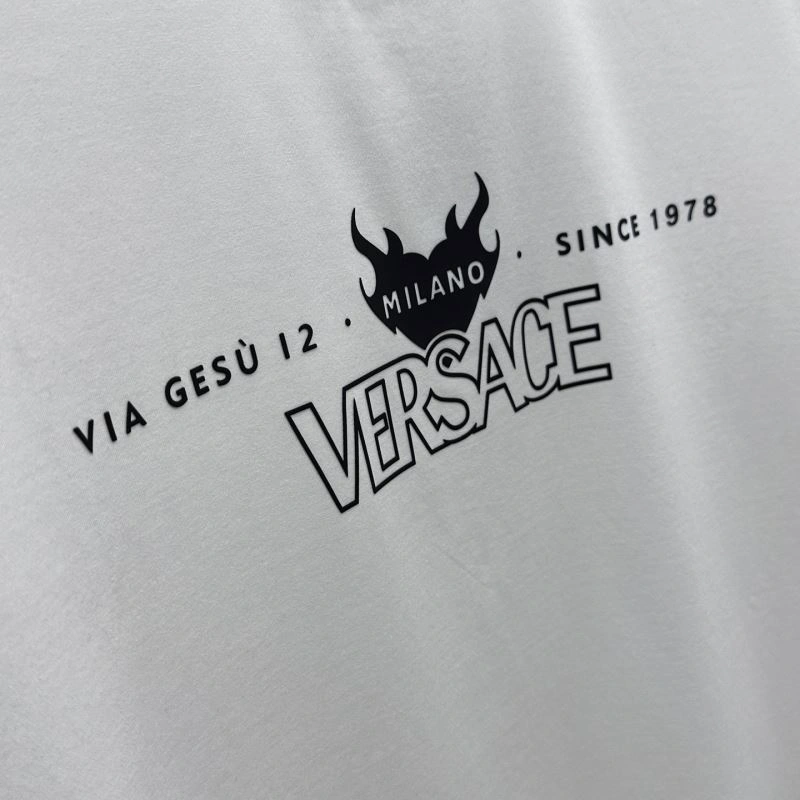 Accurate model Versace T-Shirts