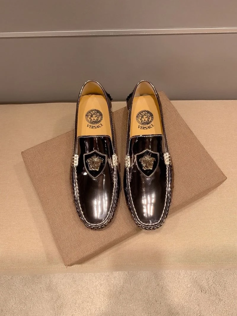 Top mirror Versace Tods Shoes