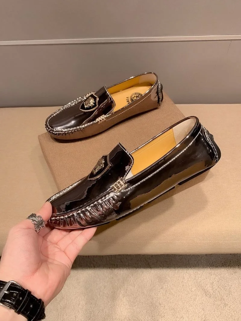 Top mirror Versace Tods Shoes