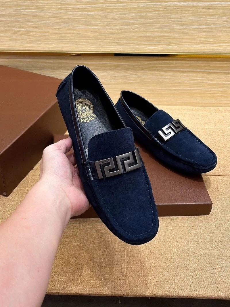Value-priced Versace Tods Shoes
