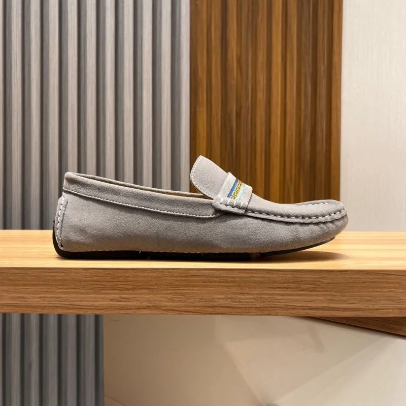 Value-priced Versace Tods Shoes