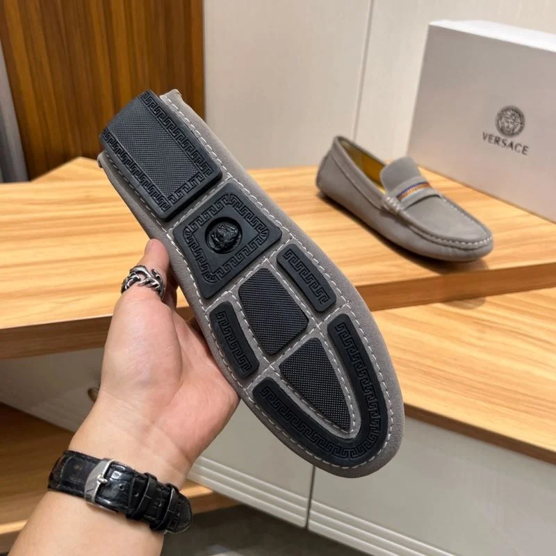 Value-priced Versace Tods Shoes