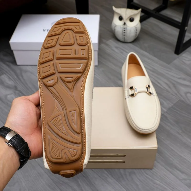 Top mirror Versace Tods Shoes
