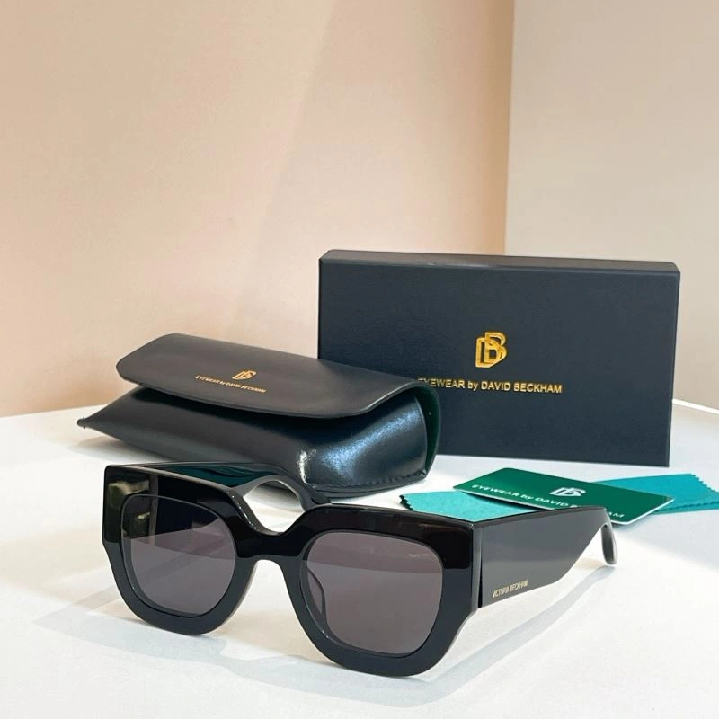 Accurate model Victoria Sunglasses