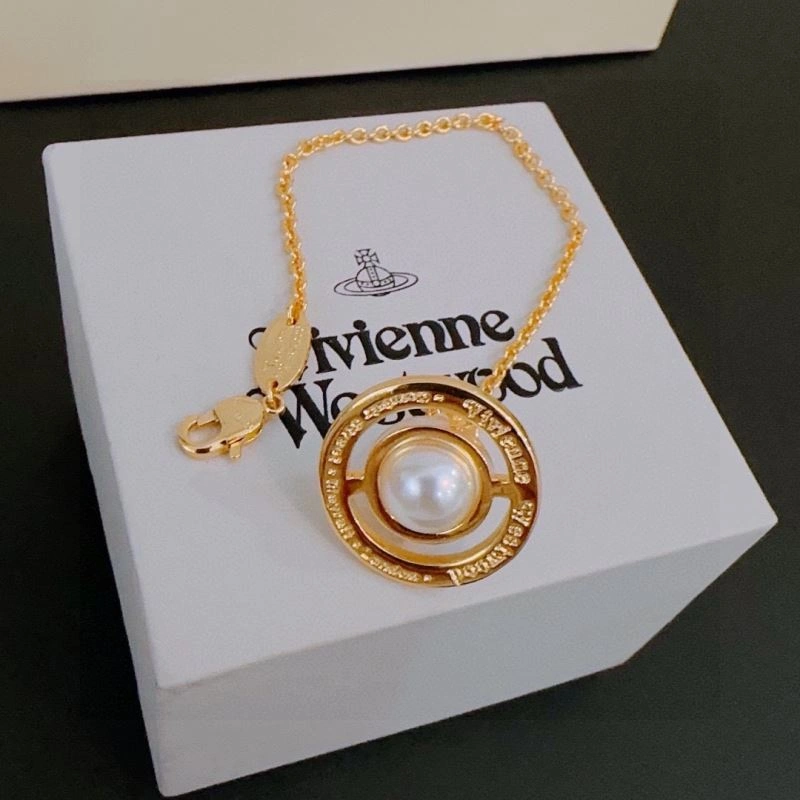 Low-cost Vivienne Westwood Bracelets