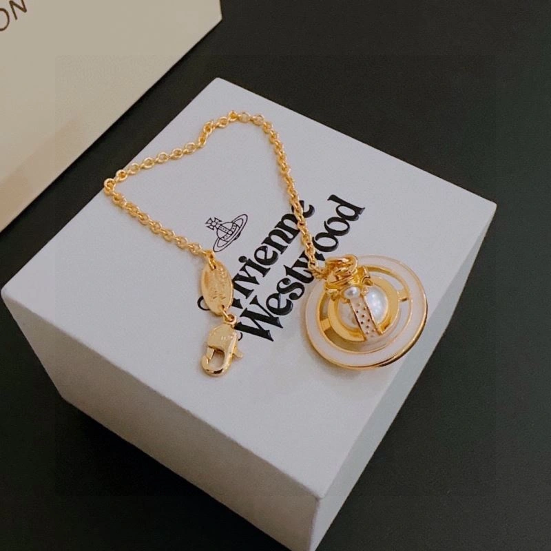 Low-cost Vivienne Westwood Bracelets